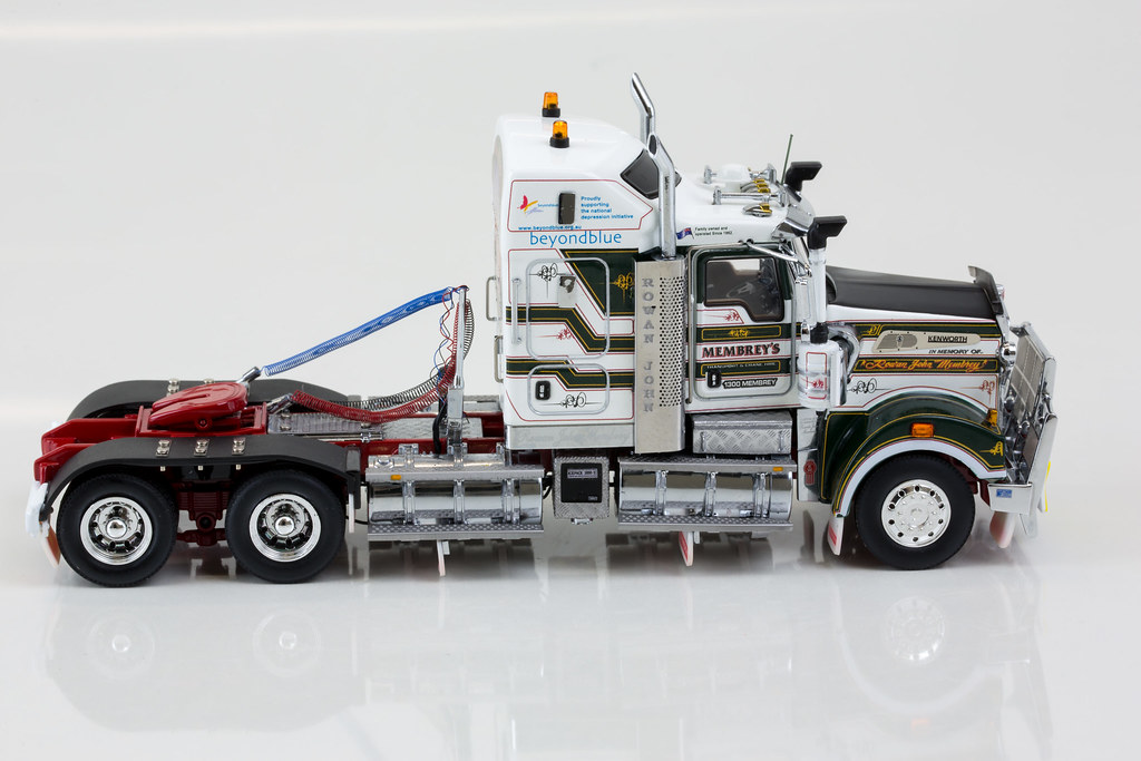 Z01370 - Drake Collectibles