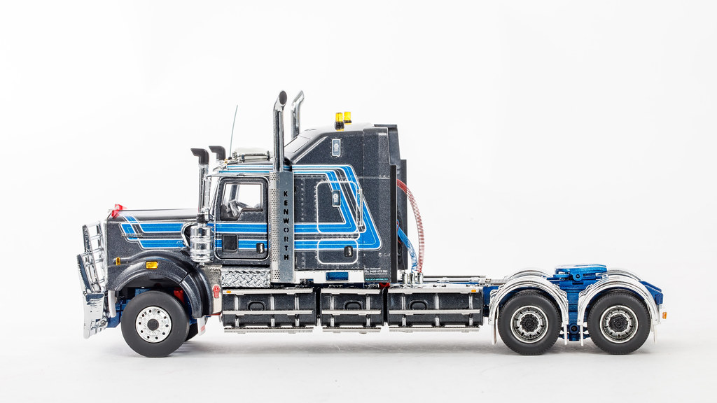 Z01452 - Drake Collectibles