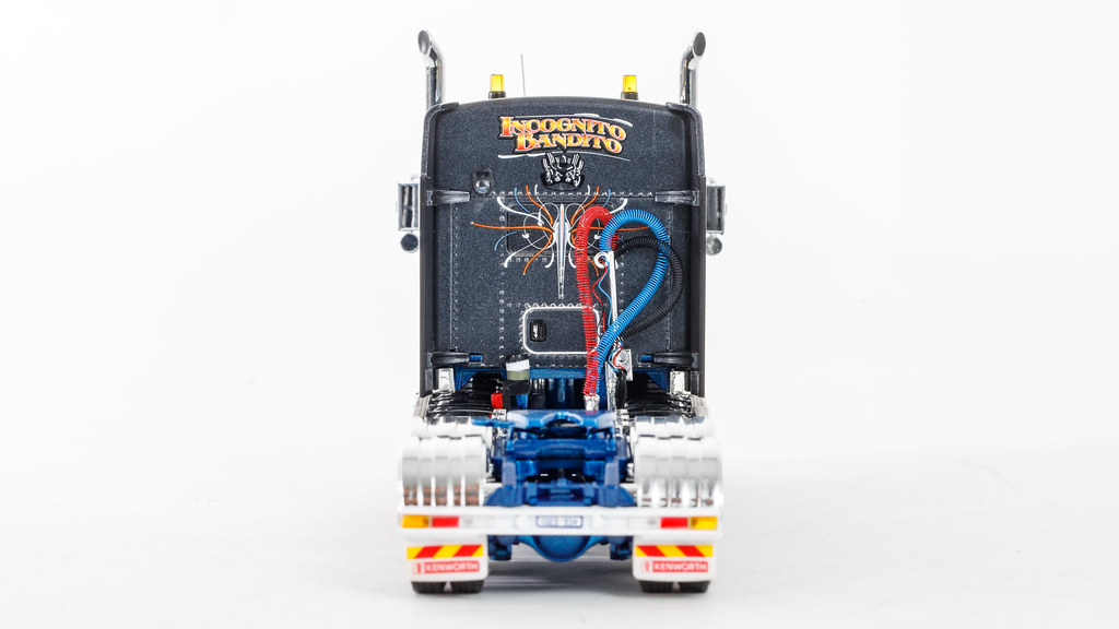 Z01452 - Drake Collectibles